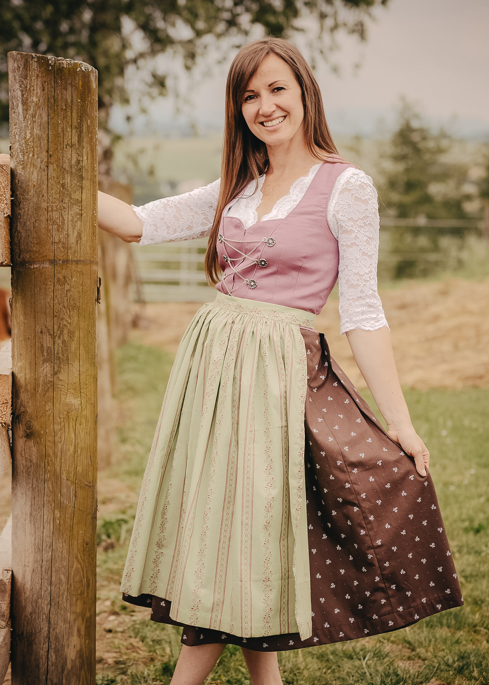 FLORENTINE – s'Dirndl vom Hof